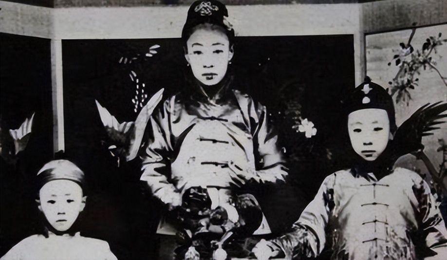 In ancient times, in addition to male eunuchs, there were also female ...