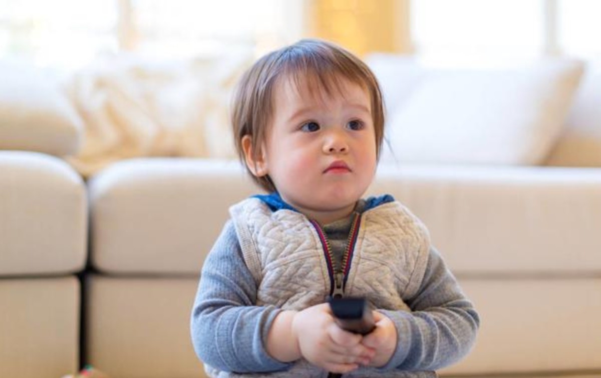 Why are the children "raised" by other TV sets so good?Should I watch ...