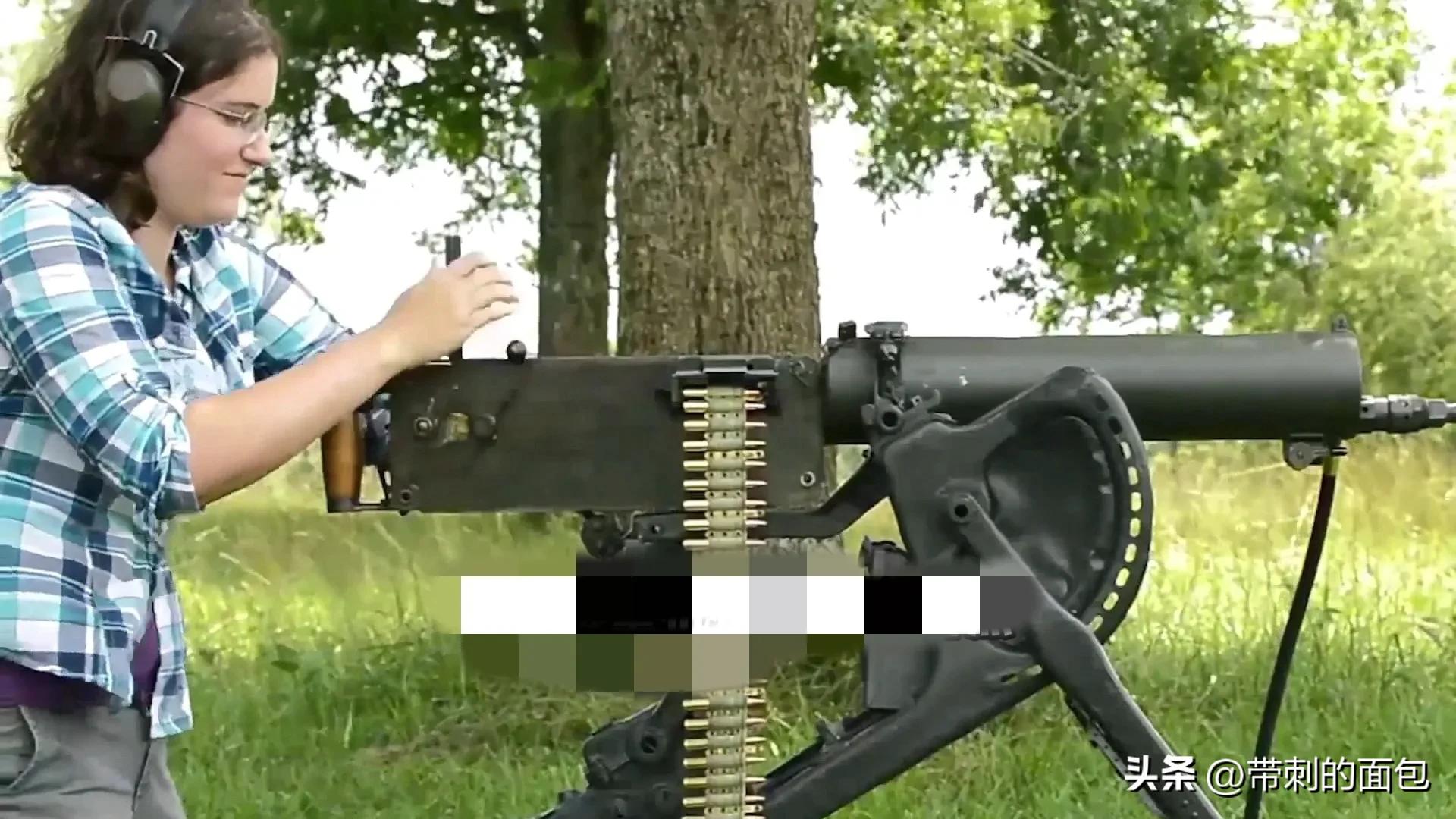 Maxim Heavy Machine Gun: Iron Blood Sword to Dispel the Clouds of War ...