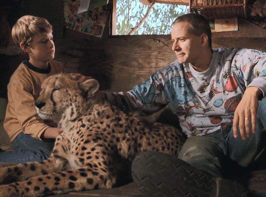 "Duma": The clever use of moving shots makes the movie more vivid and ...