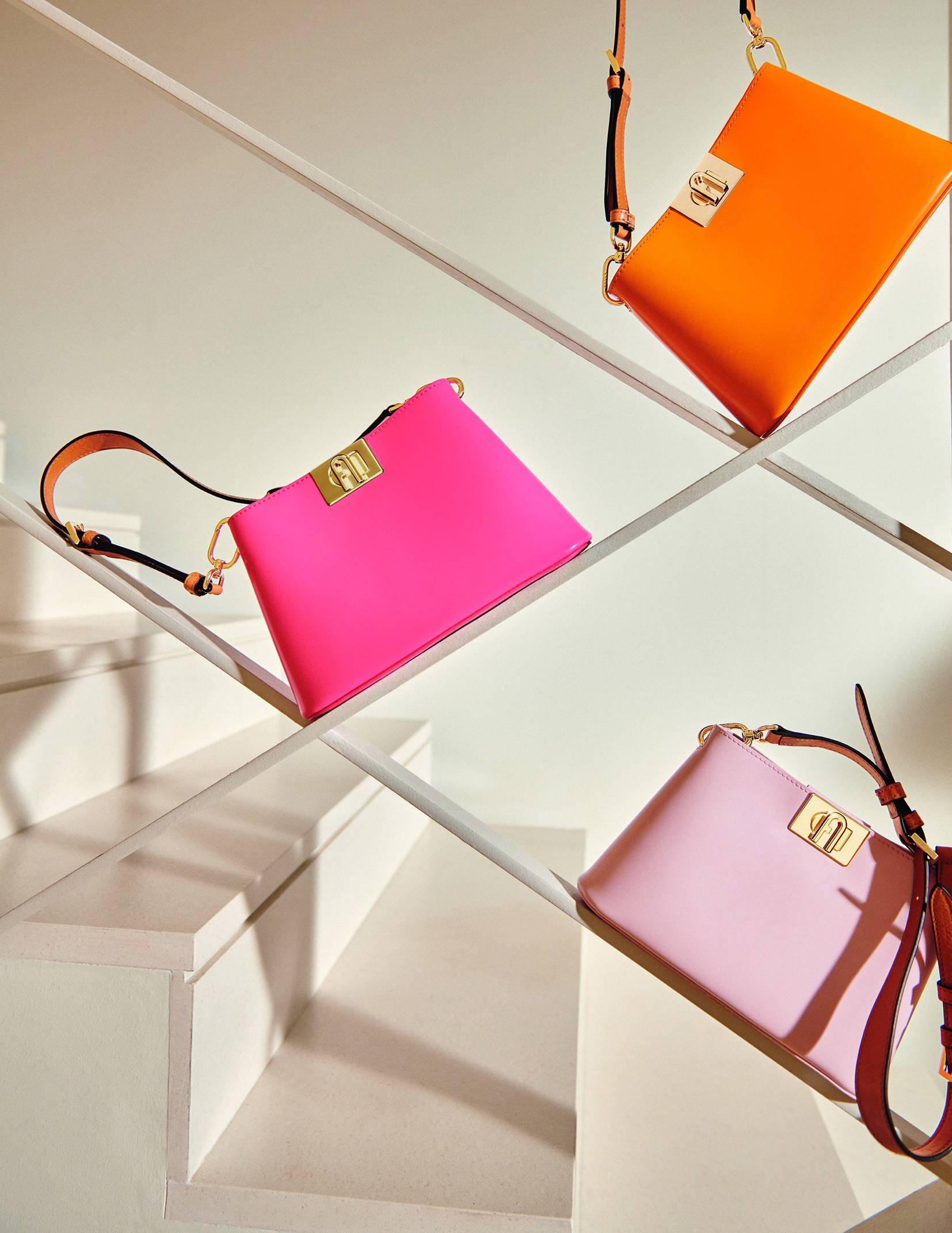 FURLA 2023 spring and summer series is new: Inheriting the classic ...