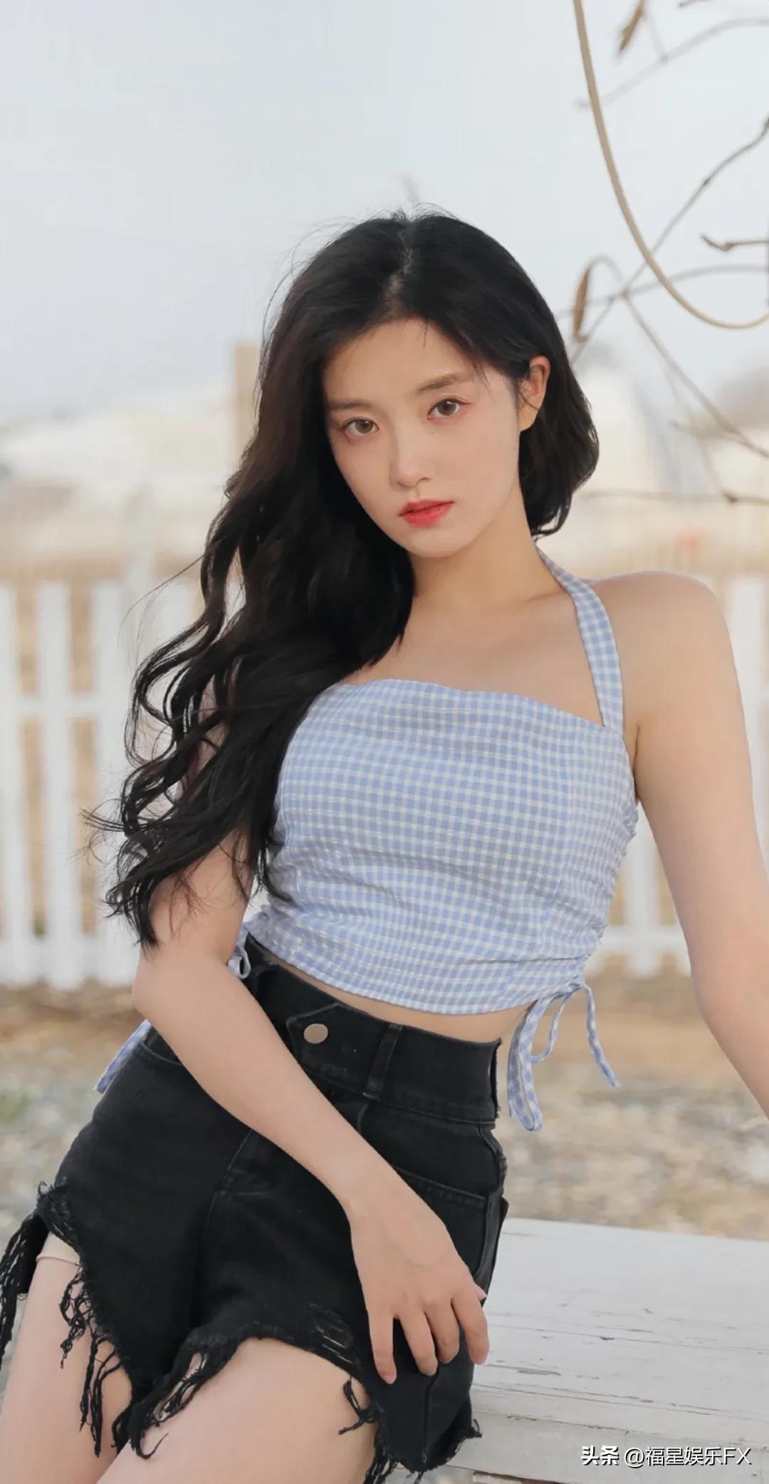 Zhang Chuhan: The ceiling of pure desire! The girl's face is stunning ...