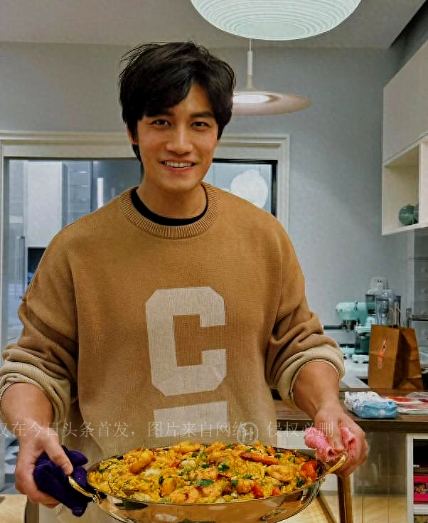 Alan personally cooks and entertains guests. Joe Chen coquettishly says ...