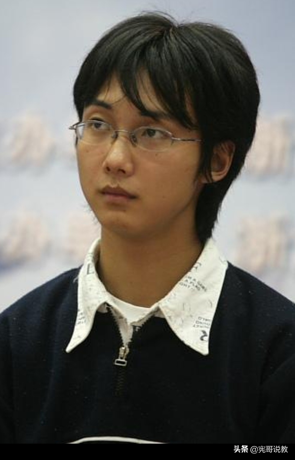 Liu Ting, who carried his mother to school 17 years ago, moved China ...