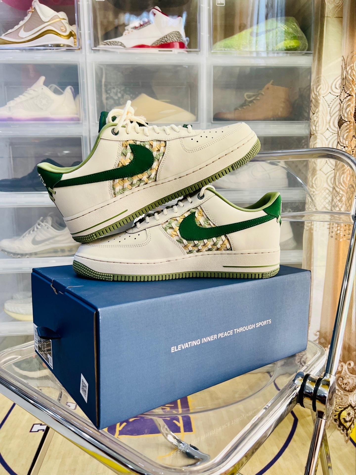 First impressions are important! This pair of shoes reappears the ...