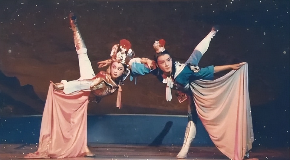 "The most beautiful Concubine Yang Gui" insisted on chartering a flight ...