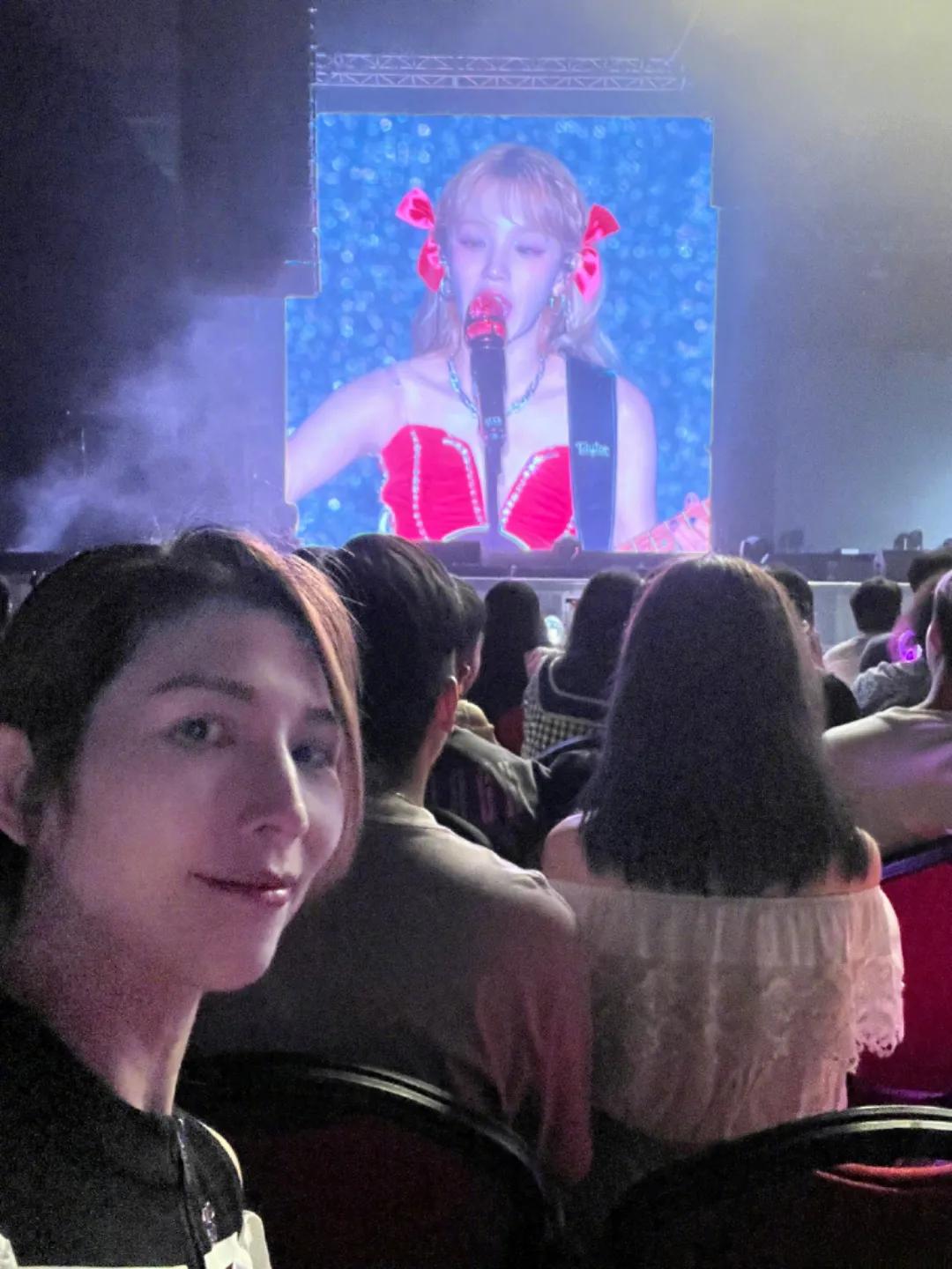 The latest photo of Ada Choi and Chen Farong, the two went to see the ...