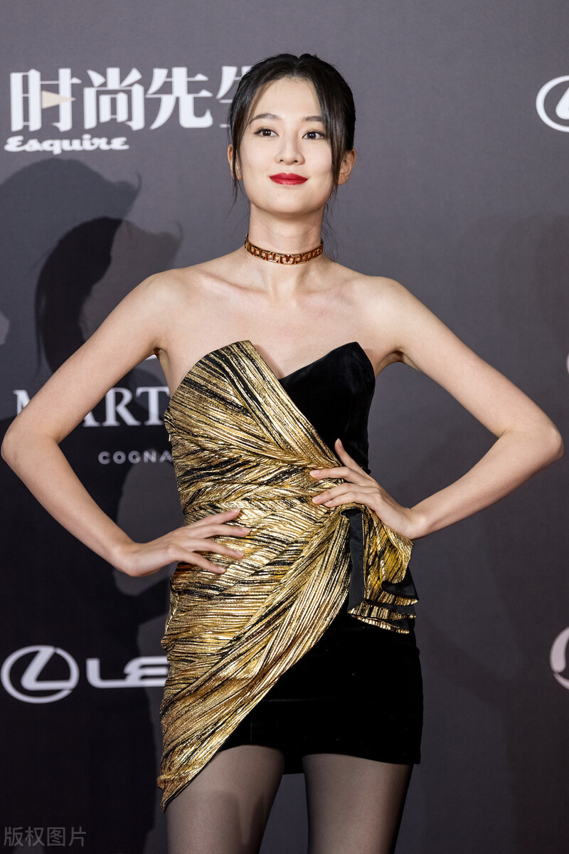 Miss Qiao Xin is really beautiful - iNEWS