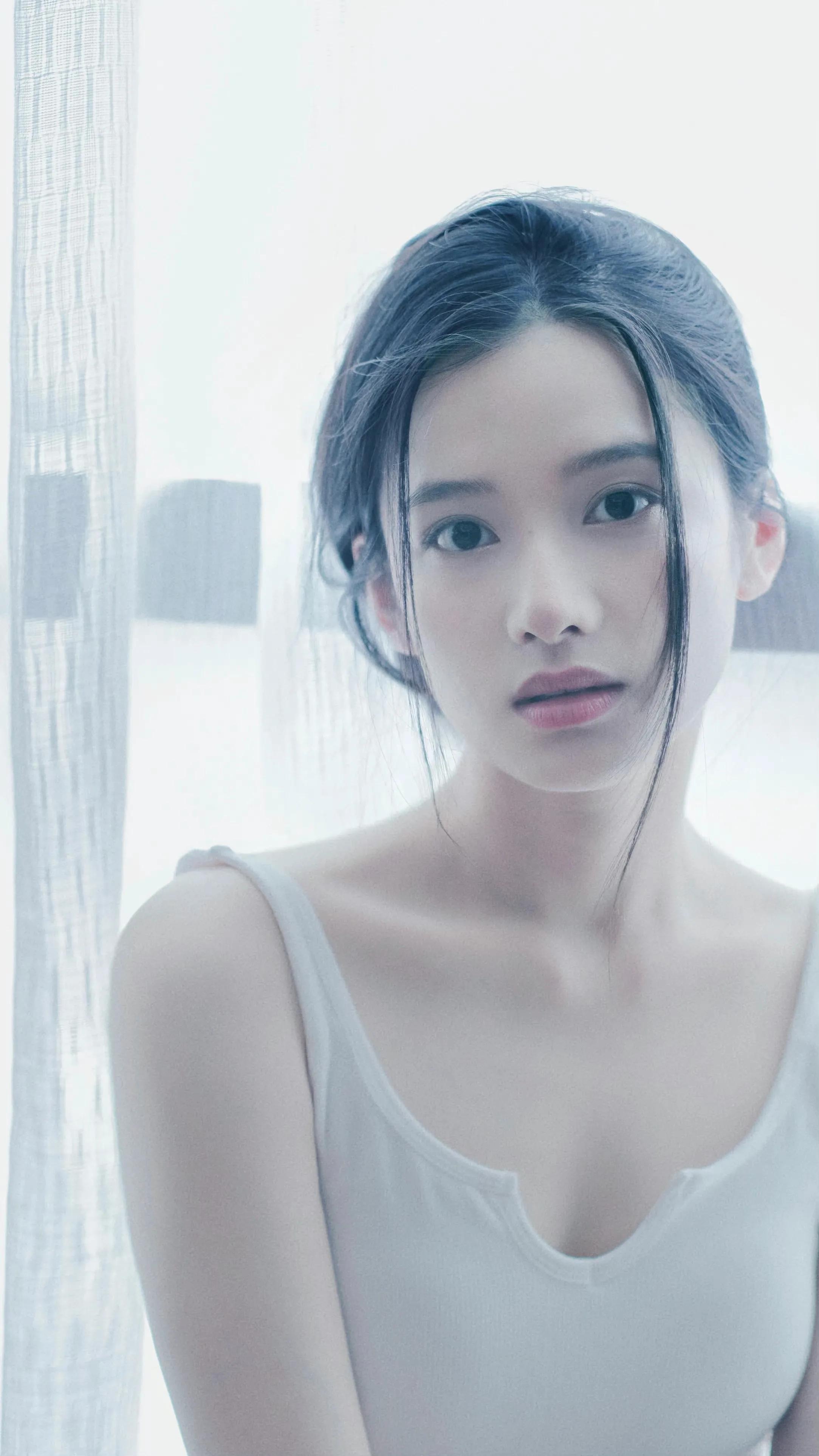 Zhang Jingyi · Exclusive sense of clear oxygen - iNEWS