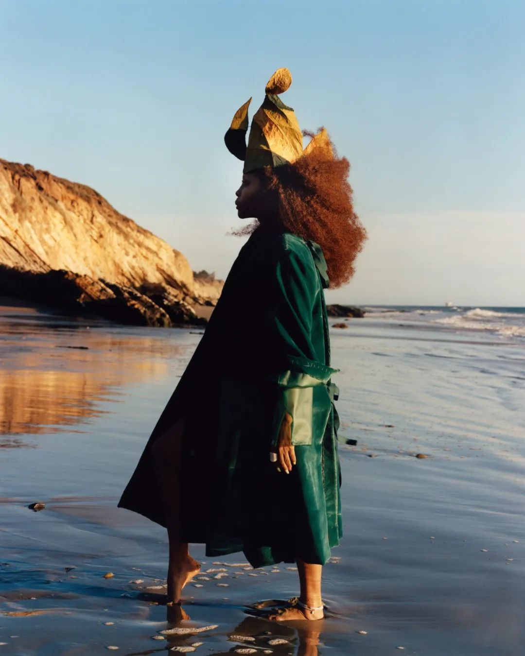 Classic soul singer Erykah Badu appeared on the cover of "VOGUE"! - iNEWS