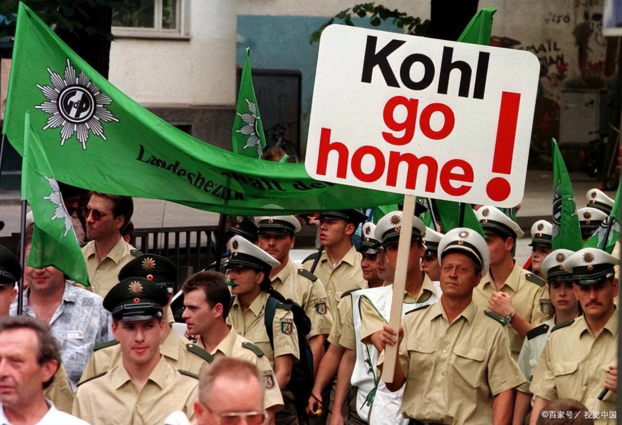 Yugoslavia after the end of the cold war: the fuse of disintegration ...