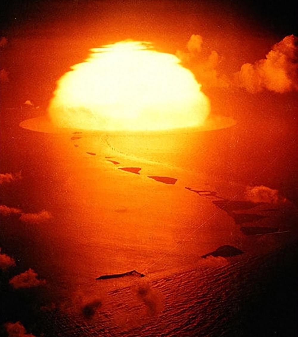History of atomic bomb development: United States 1945, Soviet Union ...