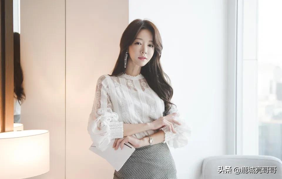 "Korean beauty model Zheng Youzhen" professional wear collocation - iNEWS