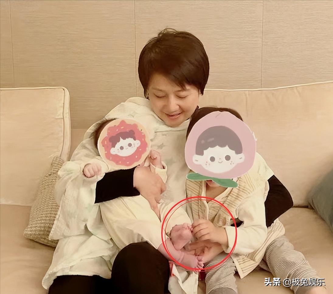 He Youjun was exposed to play with tender models after marrying Xi ...