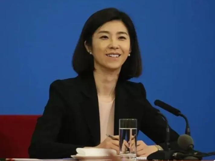 The "Goddess of Translation" Zhang Lu was promoted successfully, with a ...