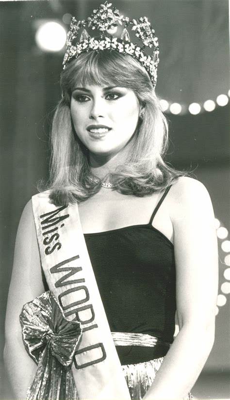 Female Venezuelan Pilin León Crespo - iNEWS