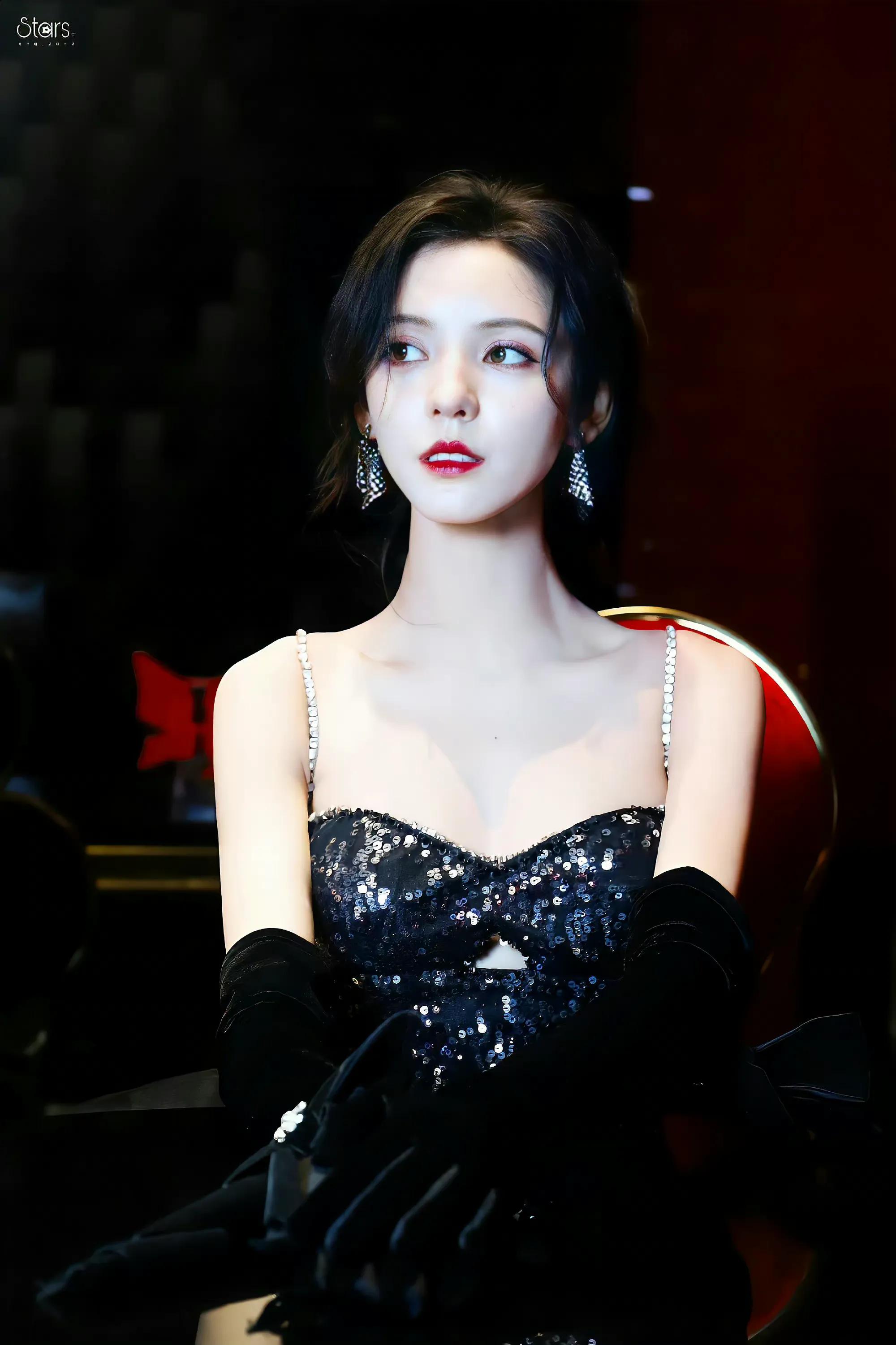 Beautiful picture of Zhang Yuxi - iNEWS