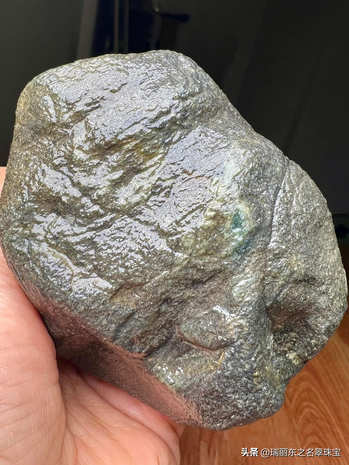 Three ways to teach you to see the variants of jadeite rough - iNEWS