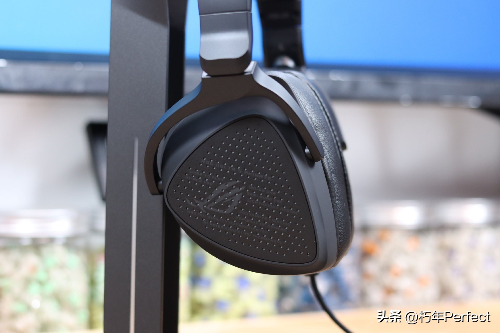 ROG Prism S Magic Gaming Headset & Yaoguang 2 Magic Mechanical Keyboard ...