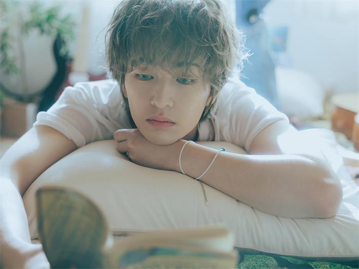 Onew commemorates his comeback with his first regular album "Circle ...