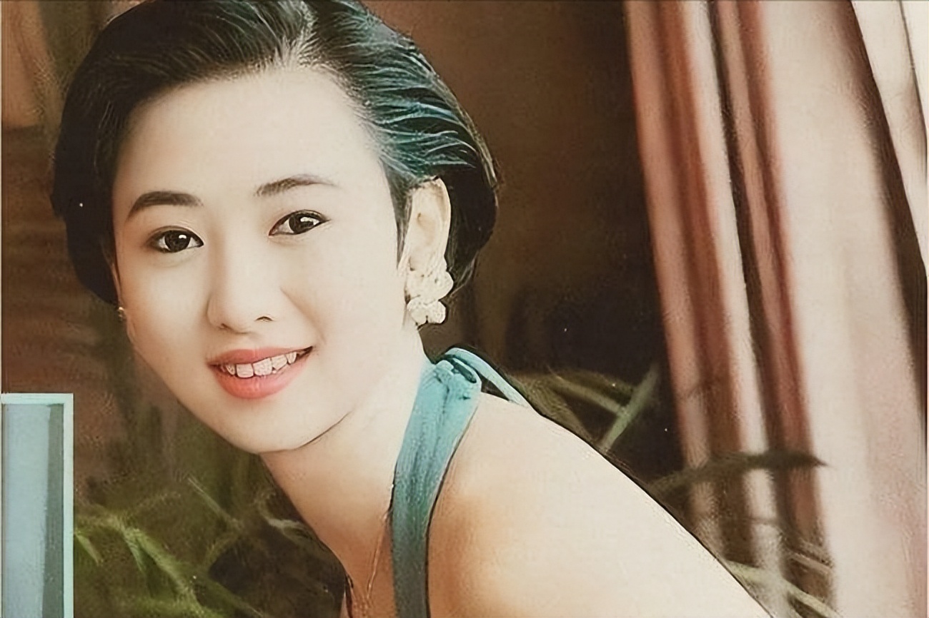 The three female Hong Kong stars who have filmed "Feng Yue Films" seem ...