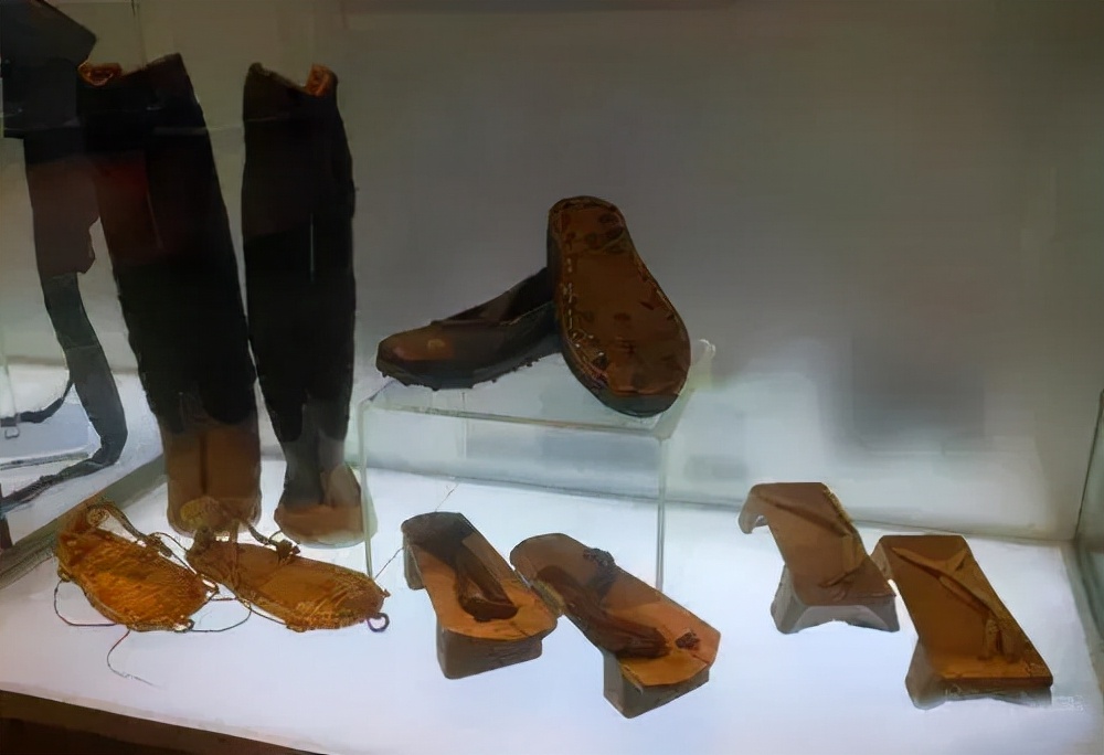 Wearing Xie Gong's clogs and climbing the ladder to the sky - the ...