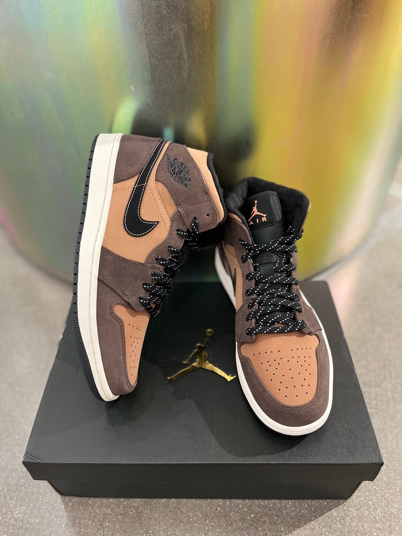 AJ1 barb replacement? AJ1 black brown best choice within 1000 yuan - iMedia