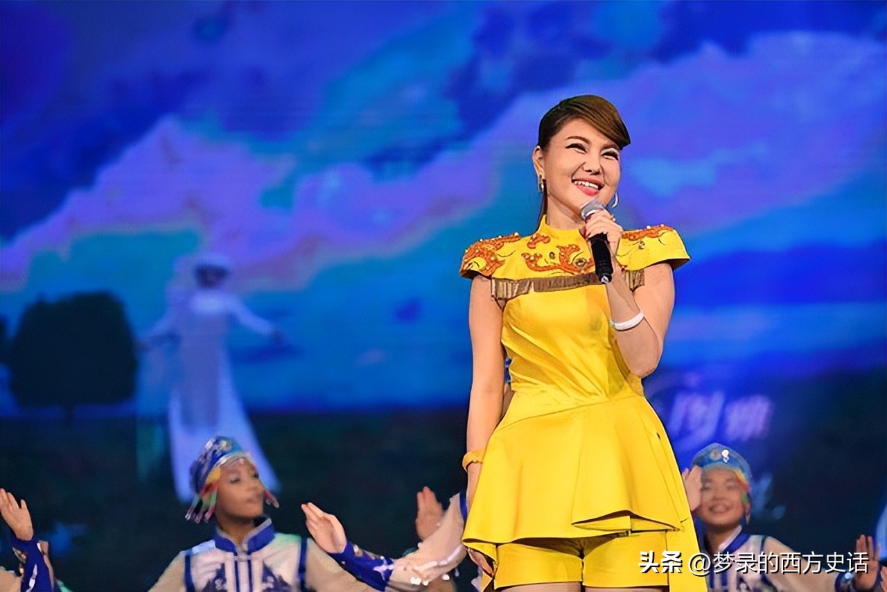 Ulan Tuya, the Flower of Mongolia: Singing out of the grassland, you ...