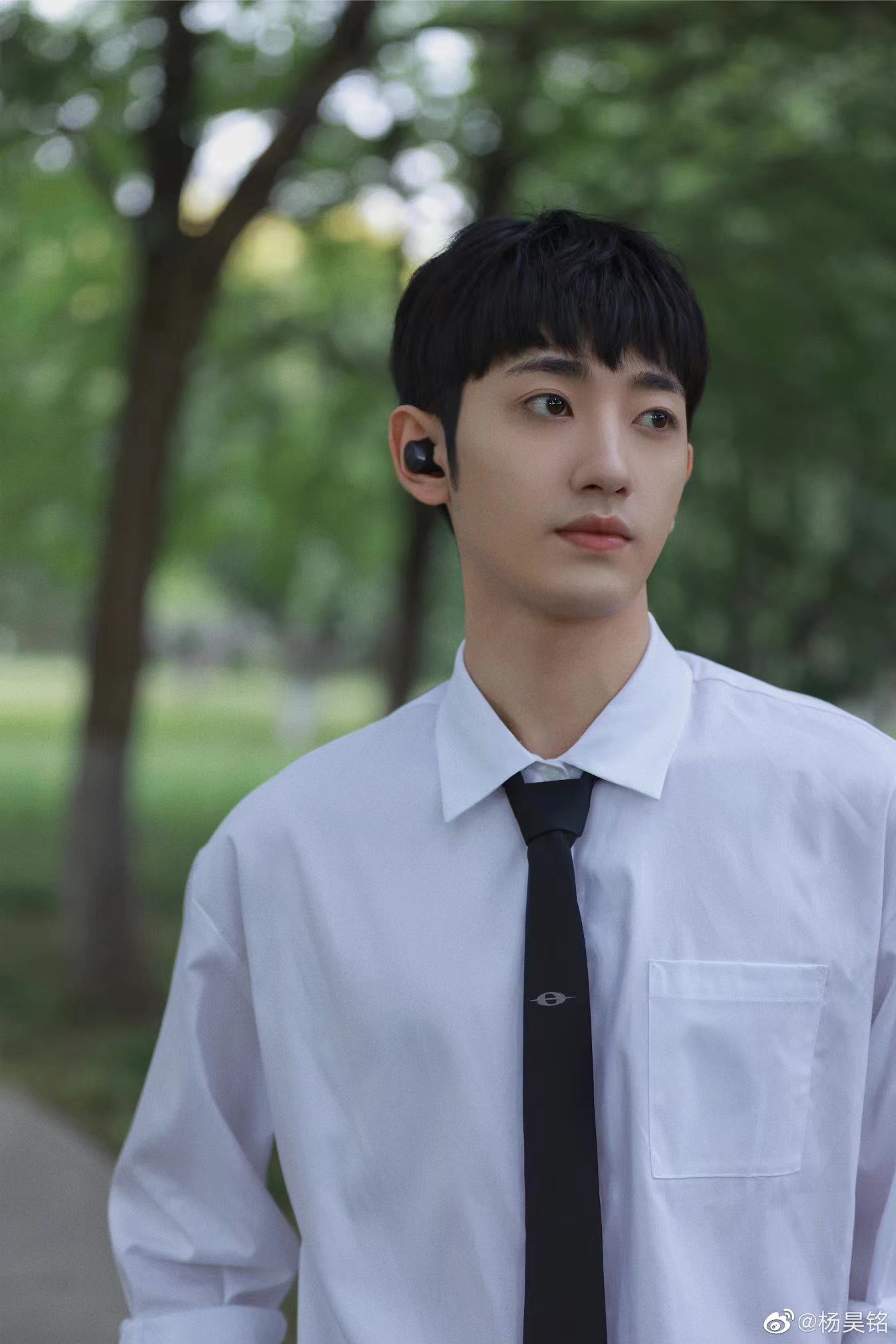 Former "Youth with You" contestant Yang Haoming was frequently replaced ...