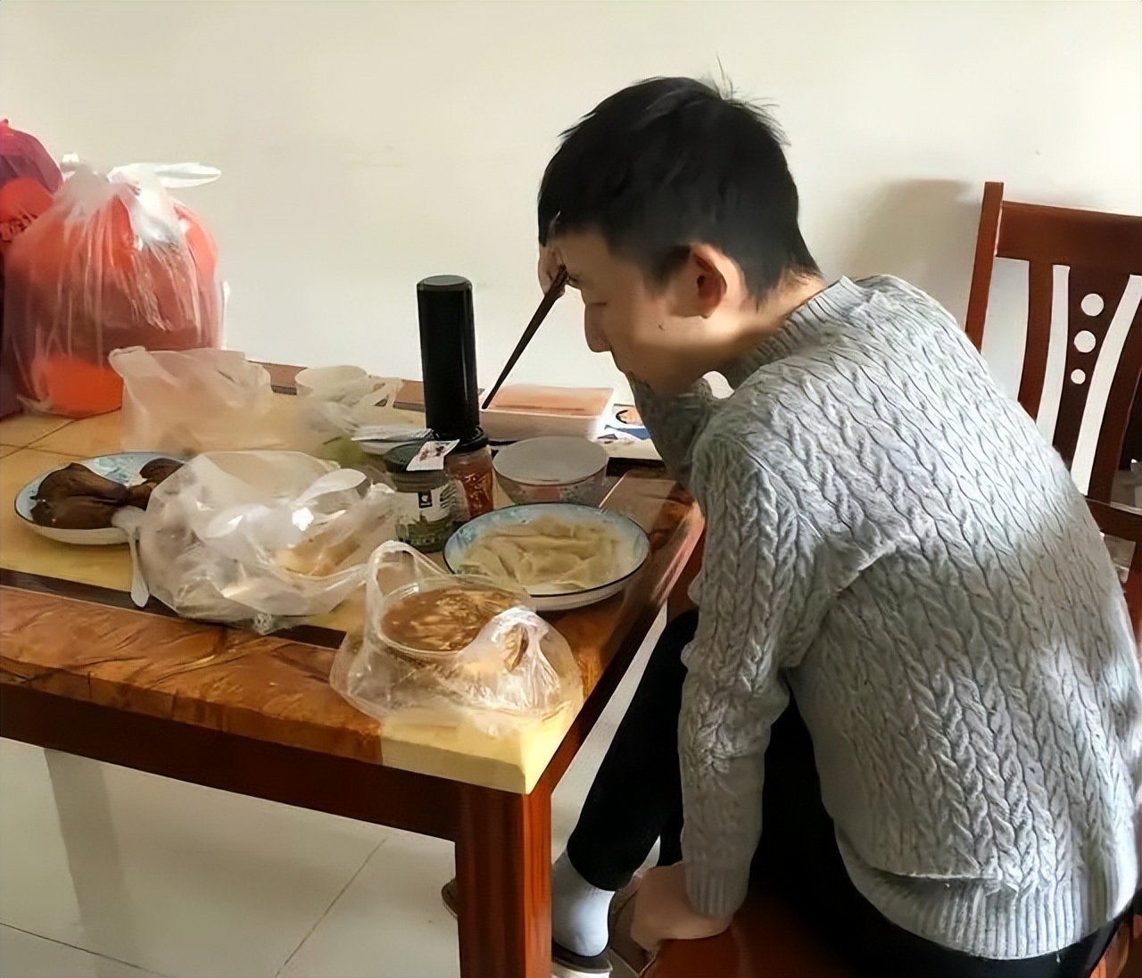 Guo's father posted old photos of his son Yao Ce before his death, and ...