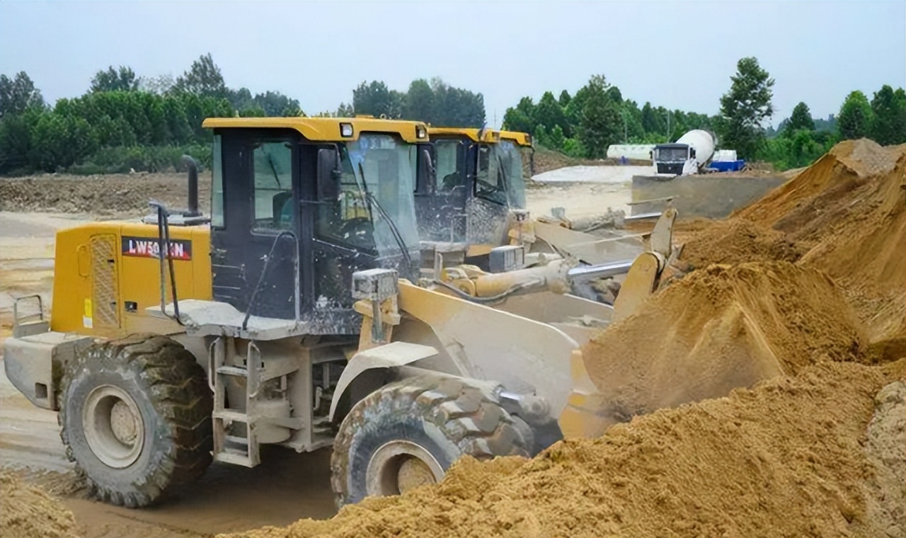 Building with river sand is time-consuming and labor-intensive, so why ...