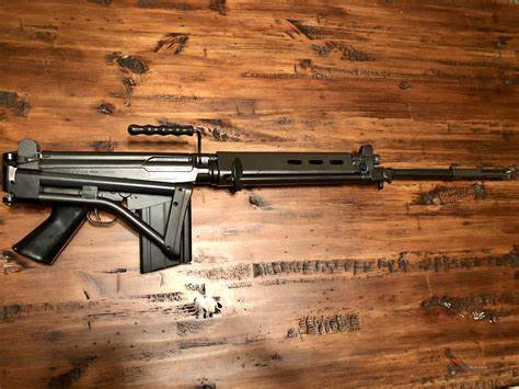 The pride of Belgium, the FN FAL that has sold more than 6 million ...
