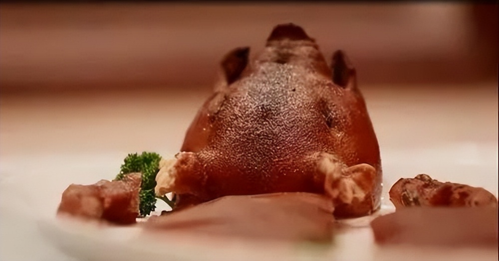 Among the ancient eight treasures, there is a Paofu, which is more ...