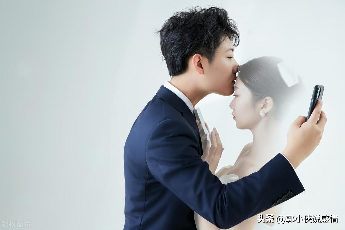 Judging from Hong Xin and Zhang Danfeng's official divorce announcement, one of the main reasons ...