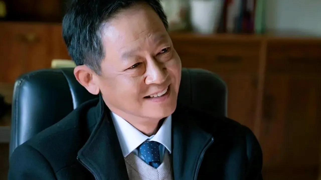 good guy!The plot of "The Awakener" is too outrageous to stand up to ...