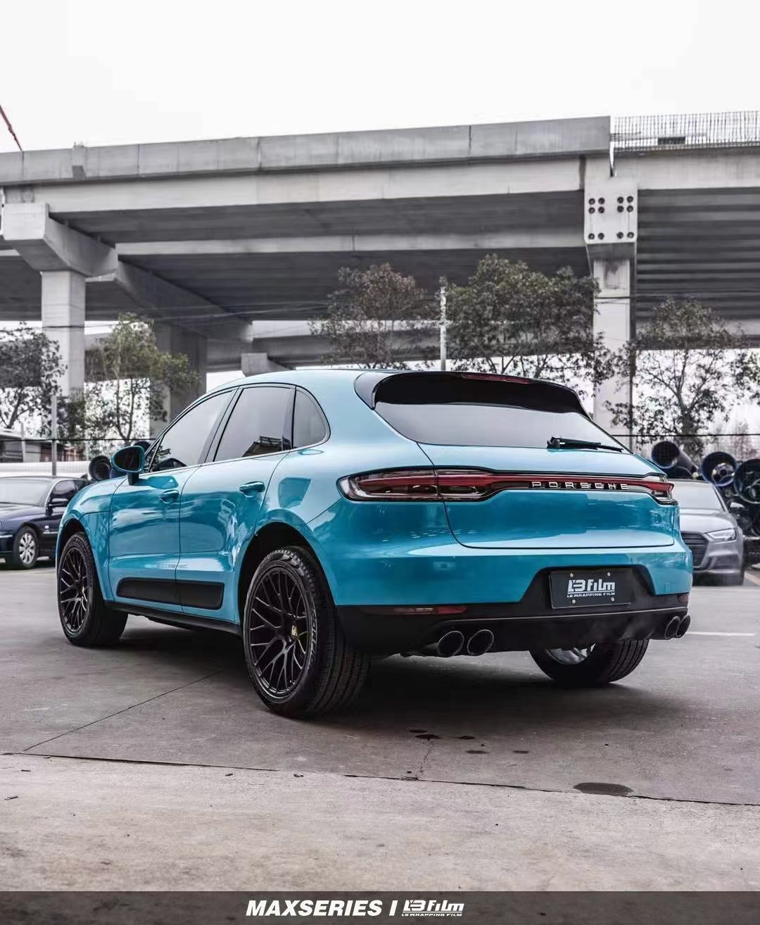 Porsche-Macan full car LB color change film original paint Miami blue - iNEWS
