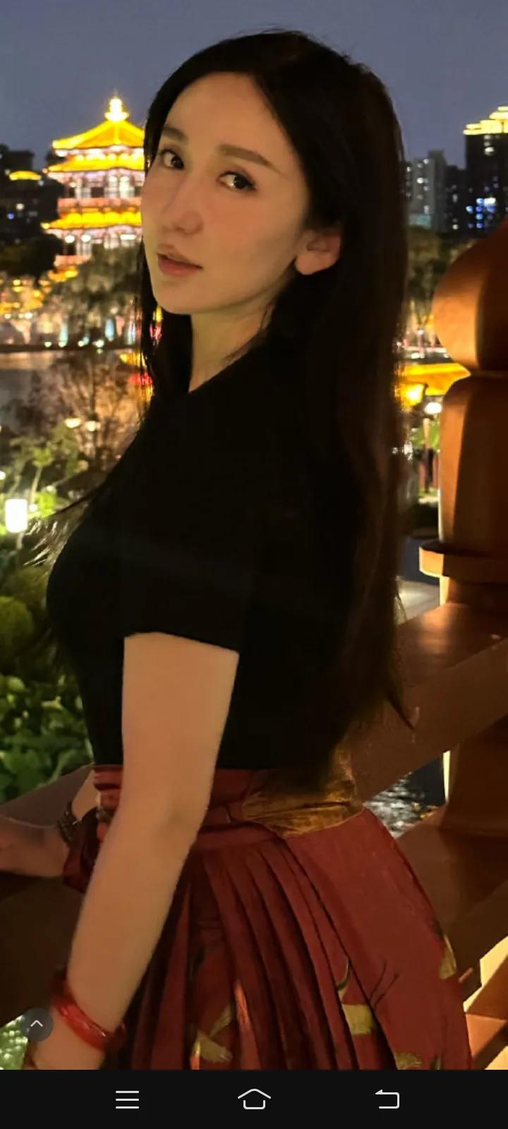 Lou Yixiao Meitu Issue 10 - iMedia