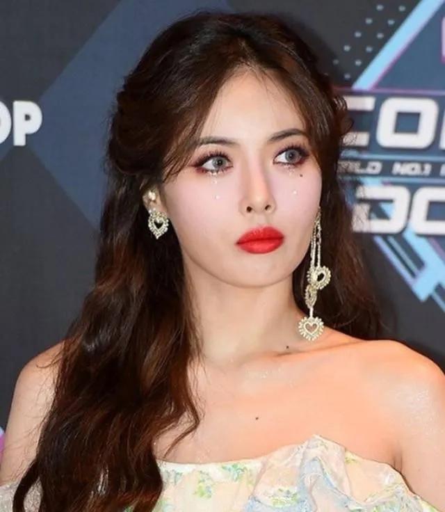 Kim HyunA (5) - iNEWS