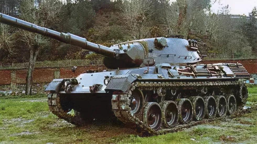 Crispy tank: German Leopard 1 main battle tank - iMedia