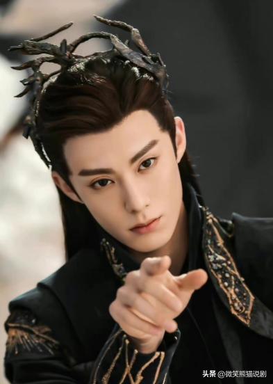 The peerless handsome man in the costume drama, Runyu Wen Kexing is ...