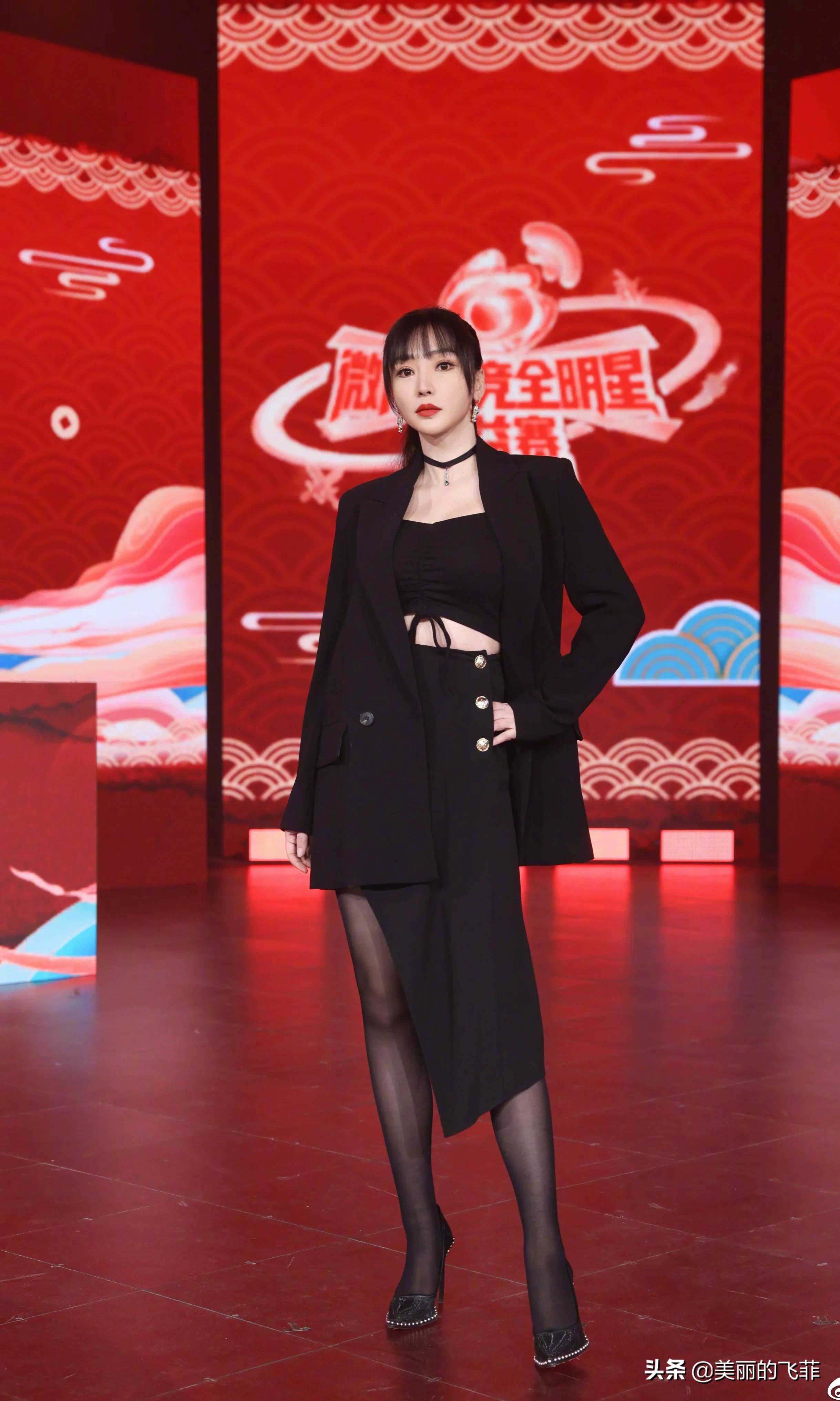 Black silk Liu Yan, with different dresses give you a different ...