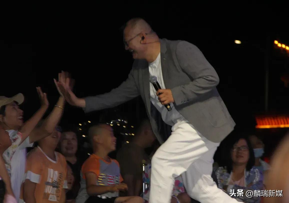 "Fragrant and Pure Night" Zhu Yongfei's concert at Linhe Station - iMedia