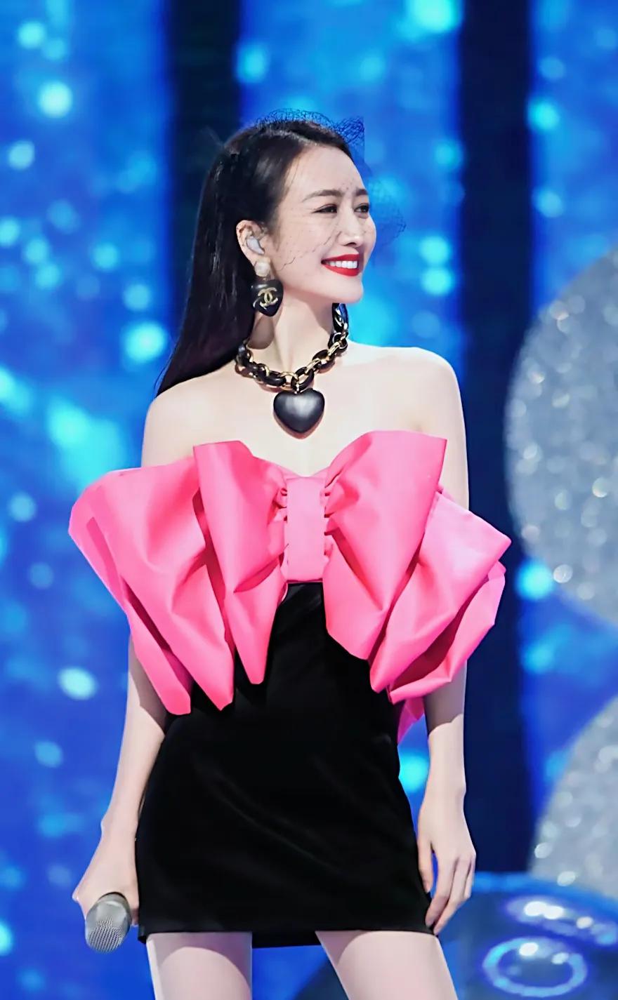 beautiful lady, wang ou - iNEWS