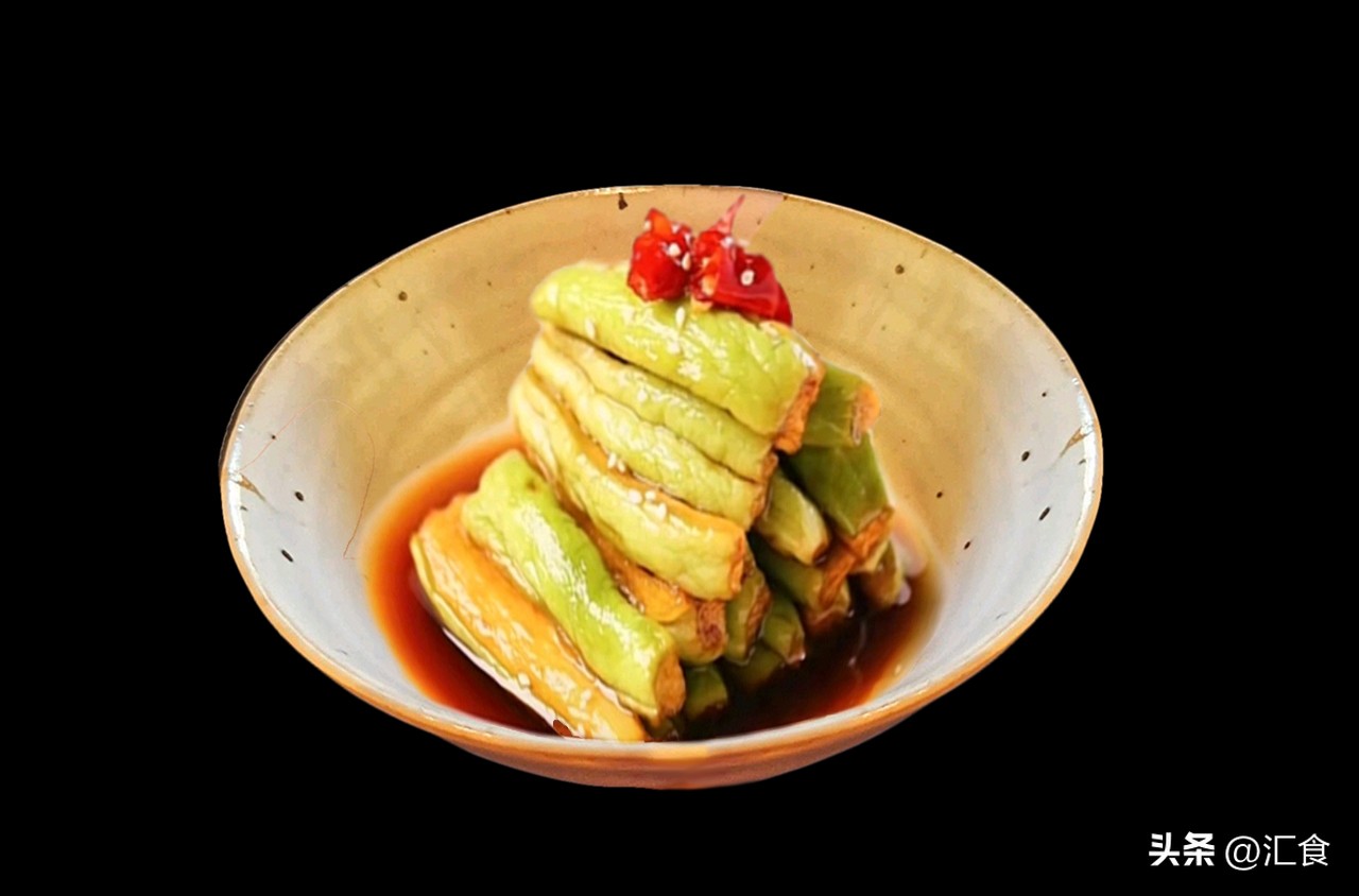 Fish noodles in golden soup, homemade beef tendon, chayote with soy ...
