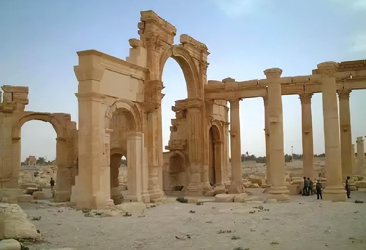 The evolution of shoulder arches in medieval Islamic architecture, and ...