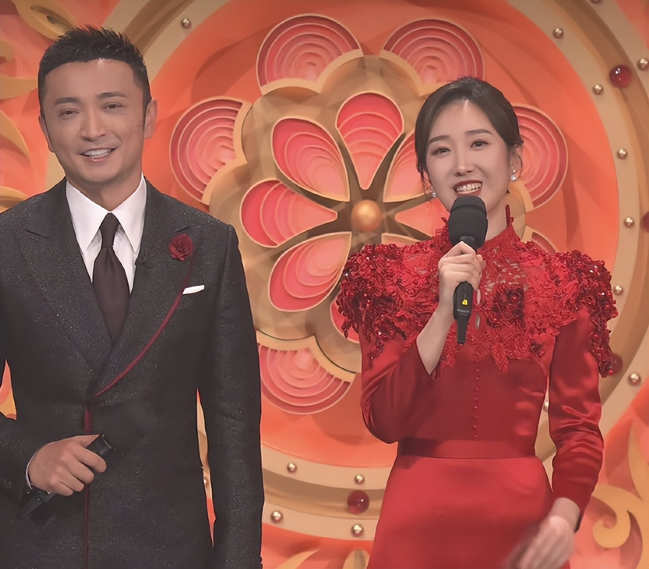 Wang Jianing was recognized for his first appearance on the Spring Festival Gala. He has ...