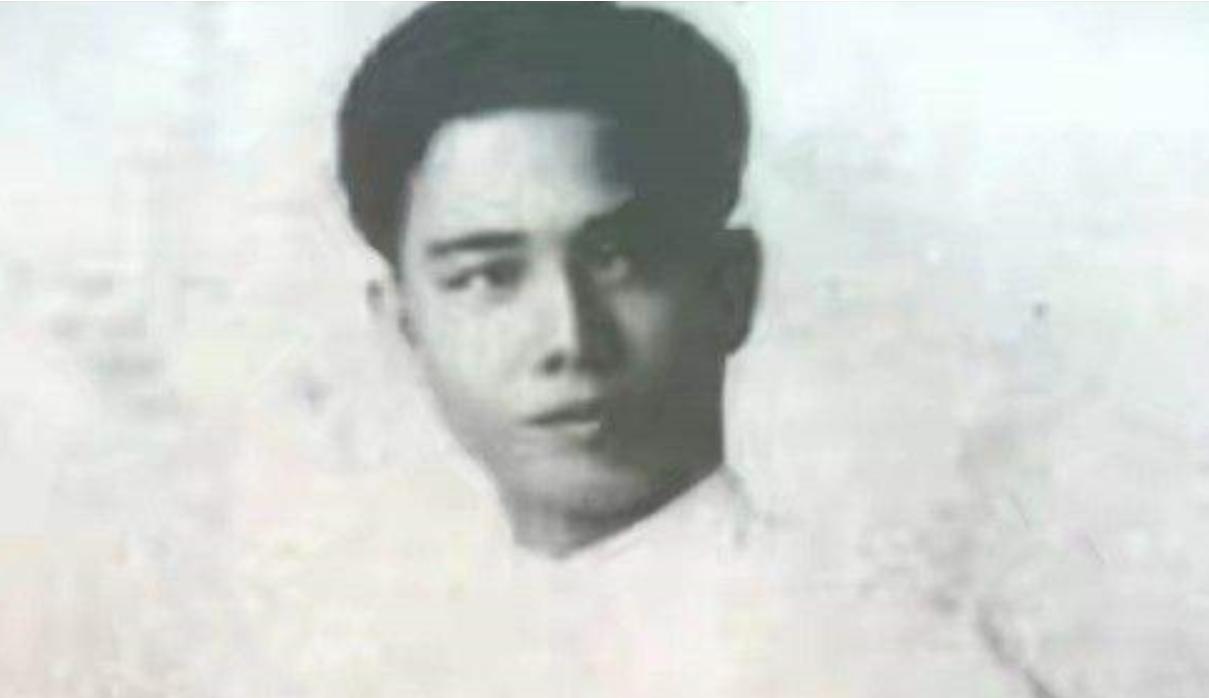 In 1946, Chiang Kai-shek secretly ordered Wang Jingwei's tomb to be ...