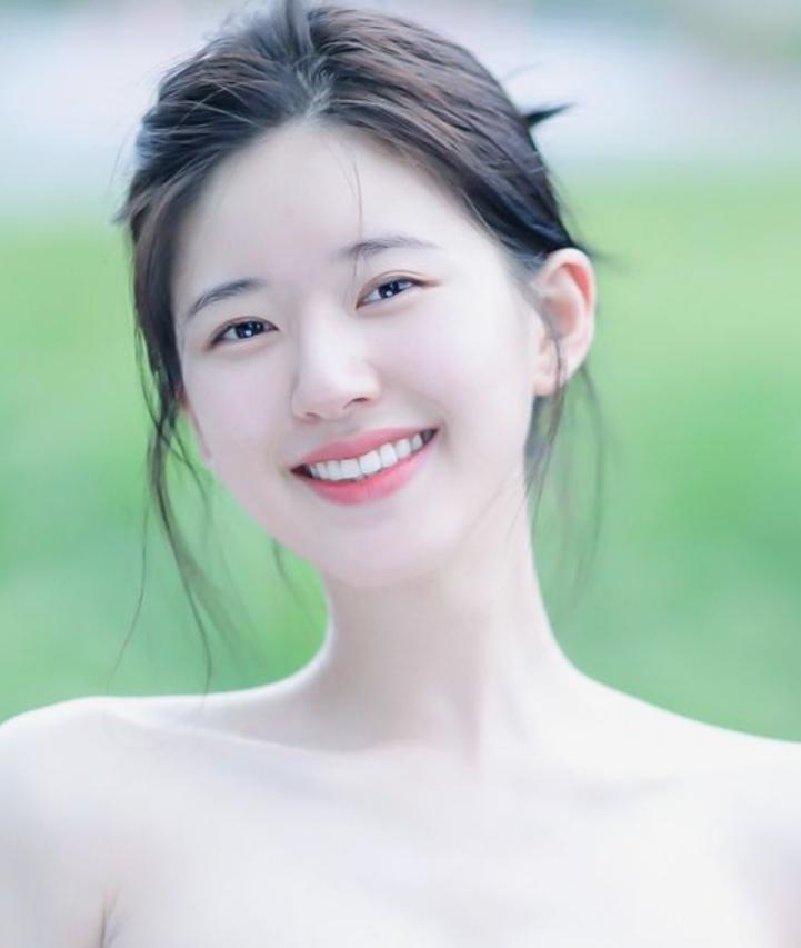 Zhao Lusi: The pure white dress, the look on the face without makeup, is really pure - iMedia
