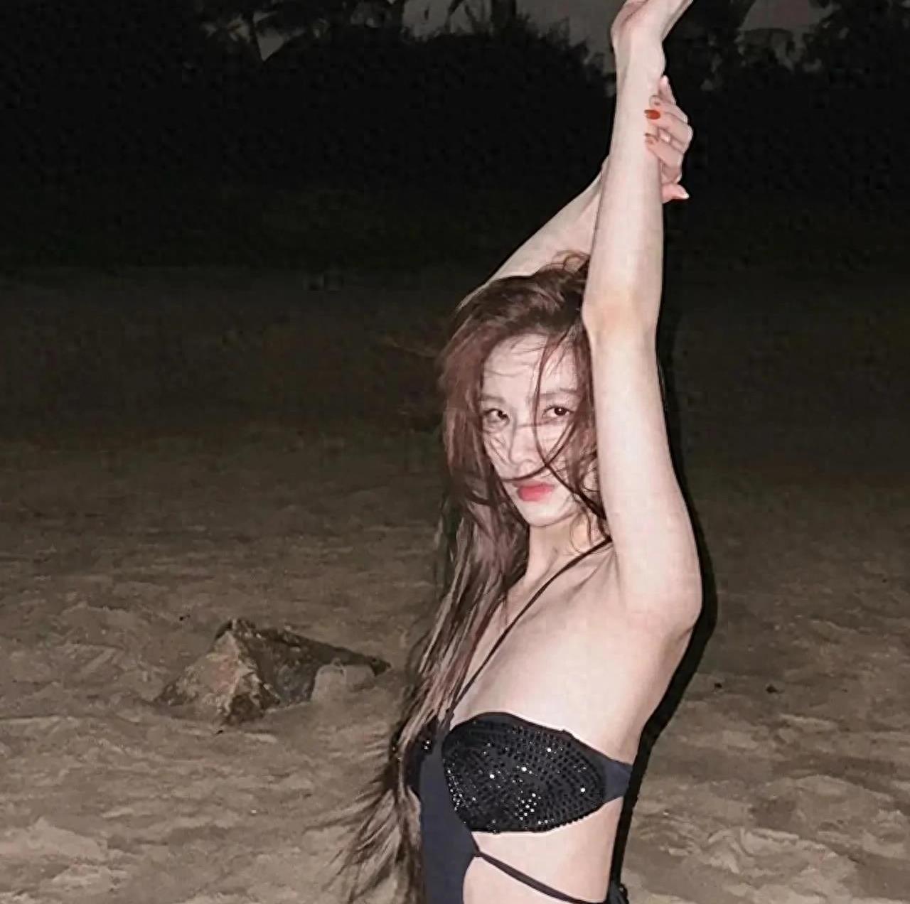 Sun Yining, who made Wang Sicong a "dog licker", posted several sexy photos. Netizens: I really ...