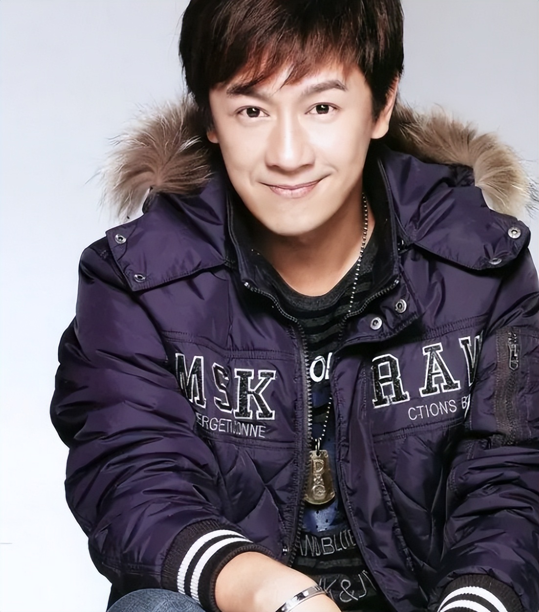 There is a kind of "plastic surgery" called Jiang Lisha married. After ...